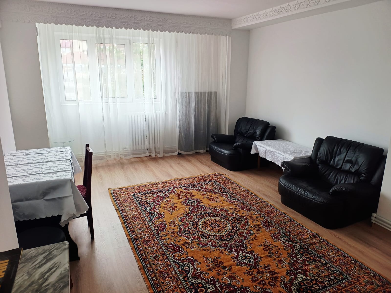 Apartament 4 camere zona Casa Cartii - Venus Imobiliare